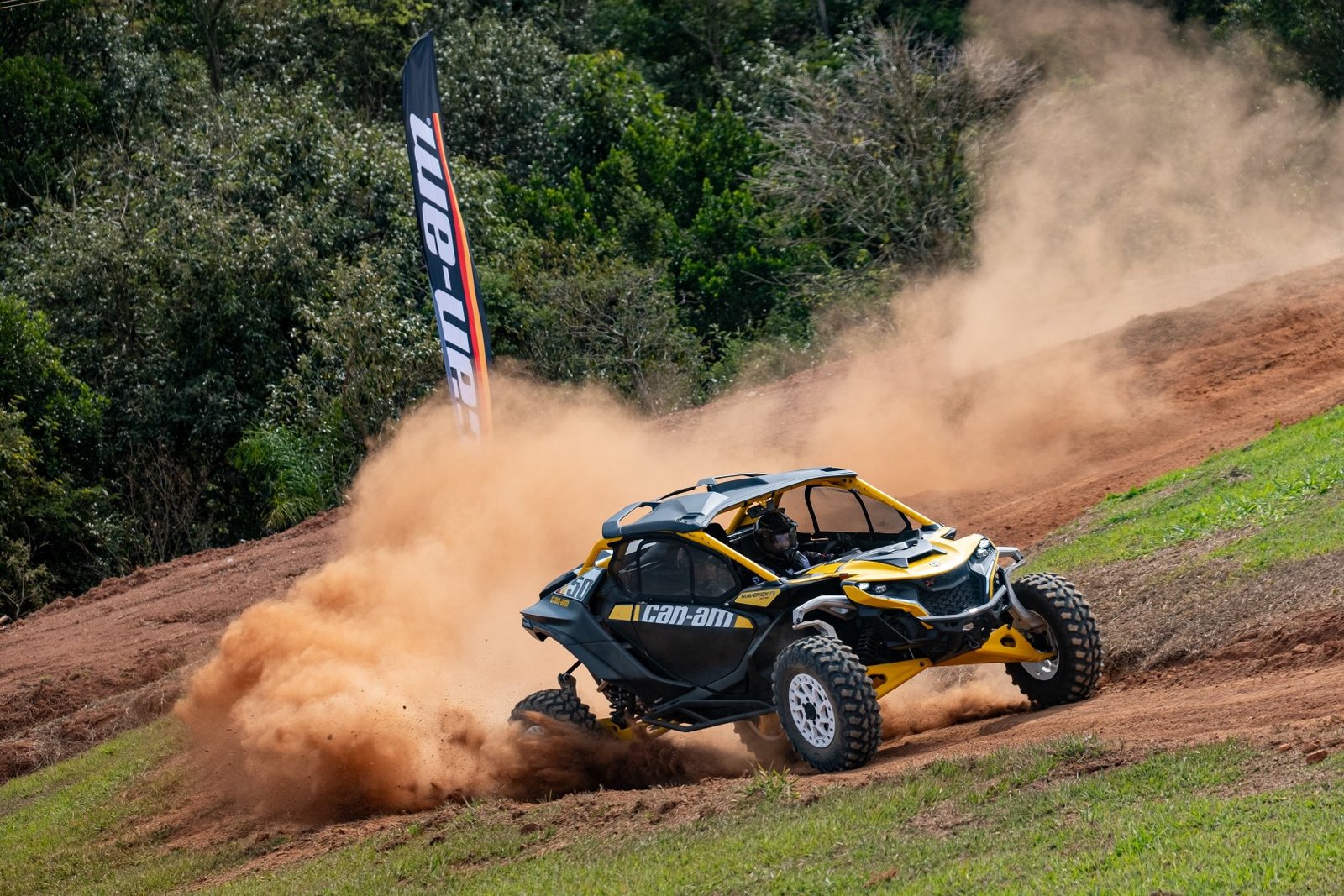 A BRP participa do Festival Interlagos Carros 2024 - TMoto Magazine